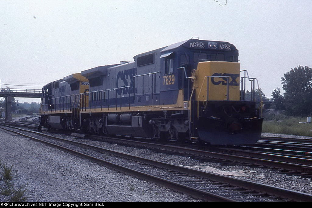 CSX 7629 and 7630